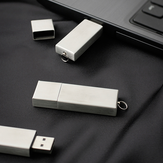 USB Block 8GB Plata - iprom